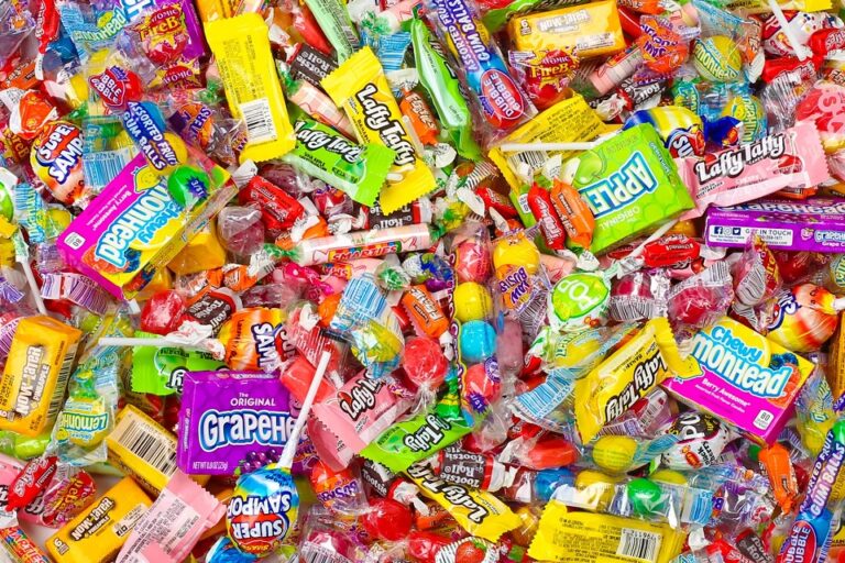 Parade Candy Store: The Top 5 Must-Try Candies | Revoada